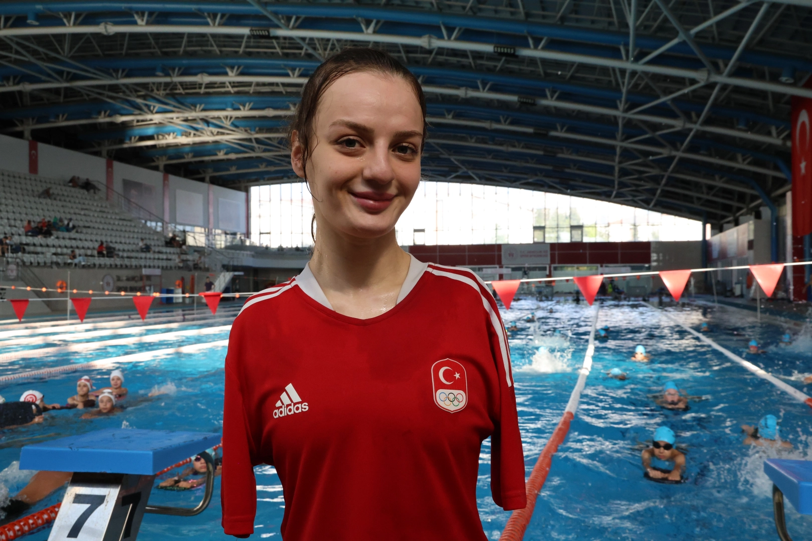 Milli Yüzücü Sümeyye Boyacı’nın Hedefi Madalya İle Dönmek - Gaziantep ...