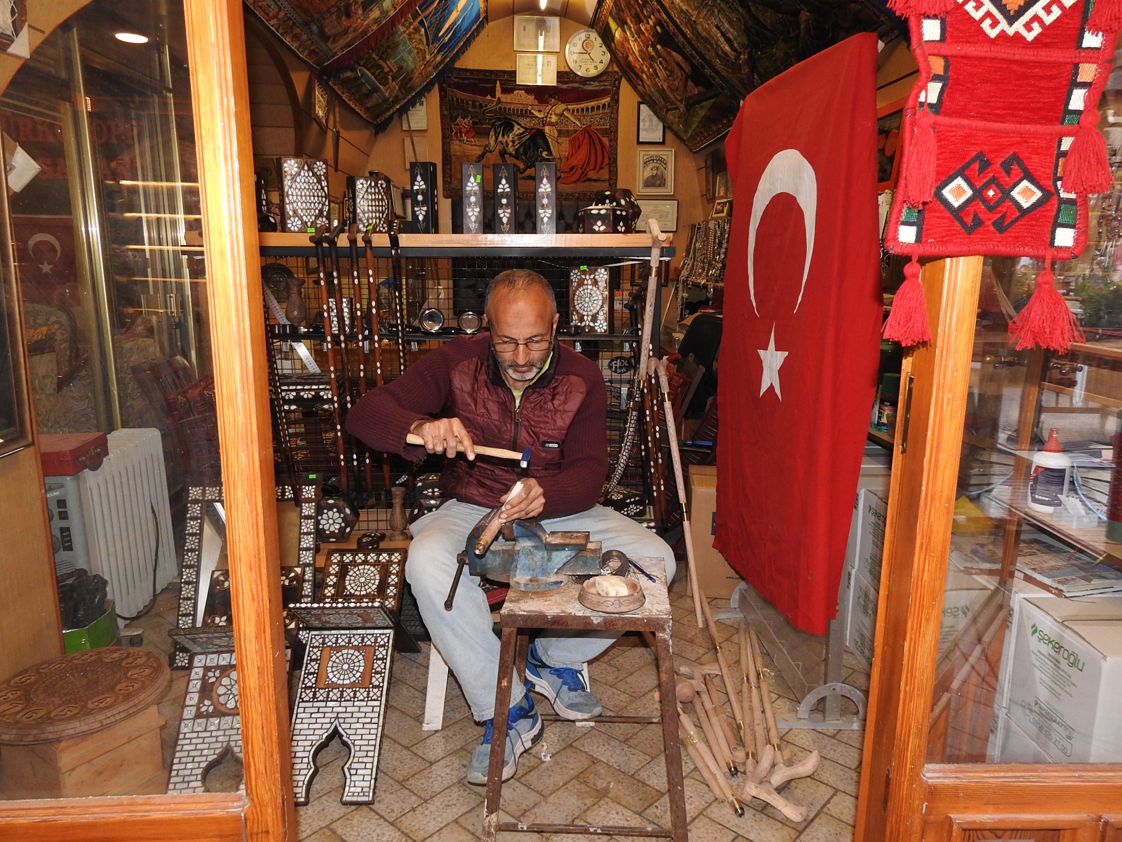 Sedef kakma ustası 40 yıldır meleğini aşkla yapıyor - Gaziantep Ekspres ...